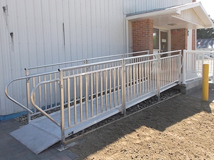 Commercial modular access ramp ♿ 1-866-416-1024