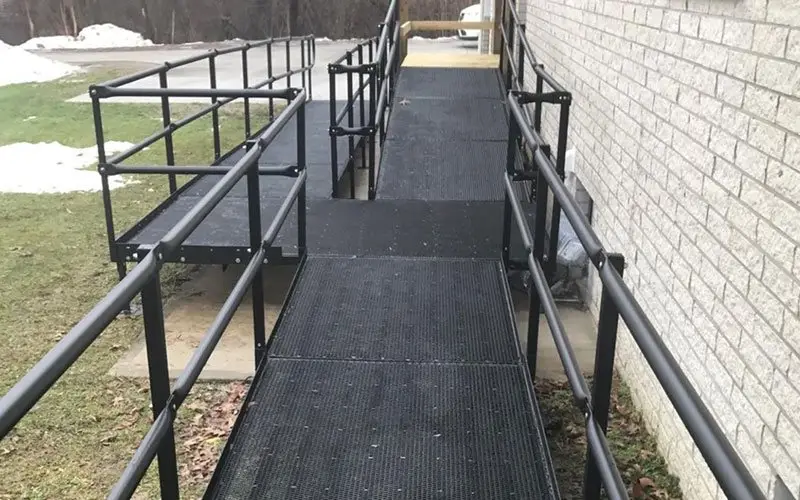 Rampe accès en Acier (Modulaire) - ♿ 1-866-416-1024